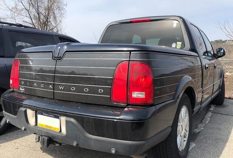 25 American Cars That Were So Ugly They’re Iconic Now