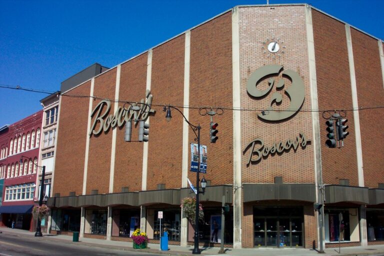 16 Forgotten U.S. Department Stores That Are Somehow Still Open