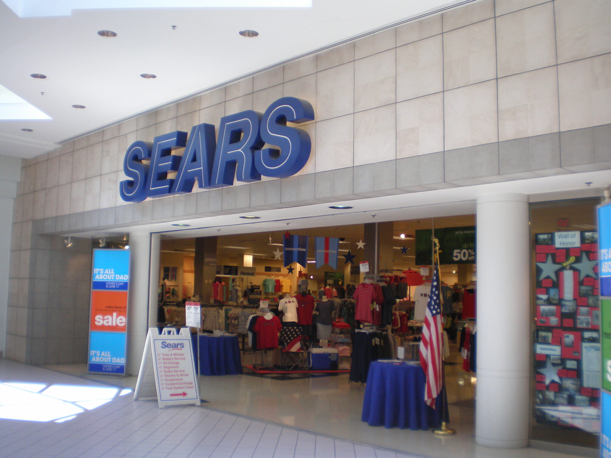 16 Forgotten U.S. Department Stores That Are Somehow Still Open