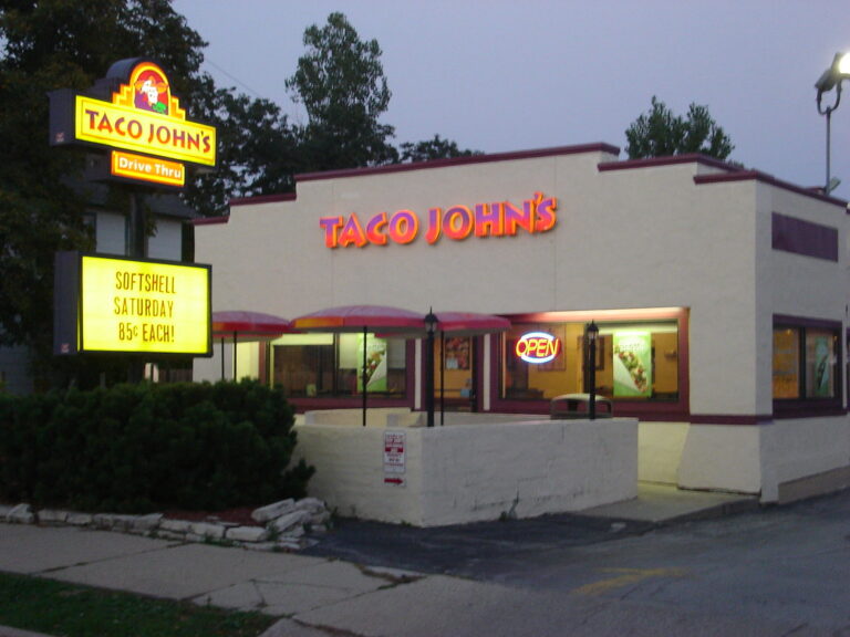 15 Forgotten Fast-Food Chains in the U.S. That Still Exist