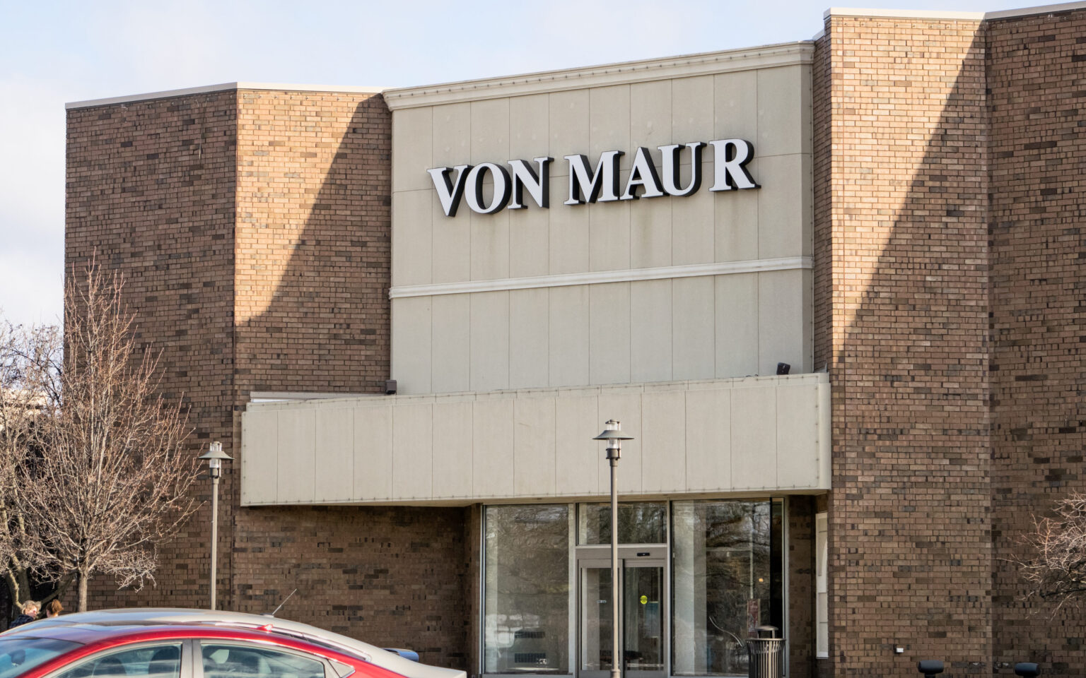 16 Forgotten U.S. Department Stores That Are Somehow Still Open