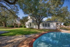Inside 16 Iconic Homes of US Presidents and Their Families