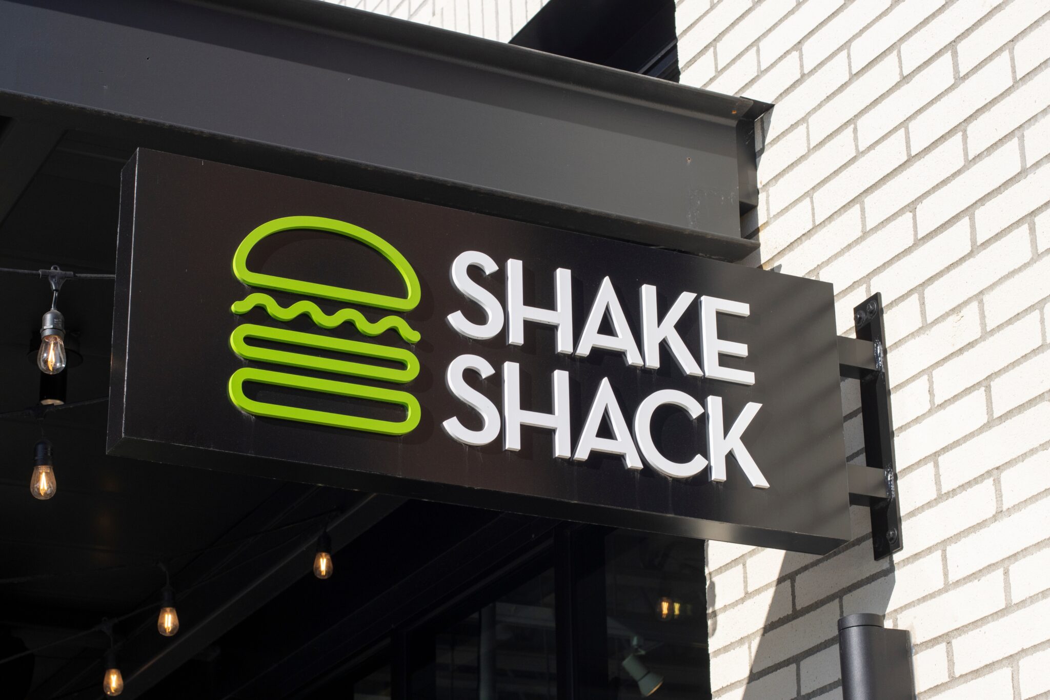 11 Worst Restaurant Chains and 9 You Should Eat at Instead