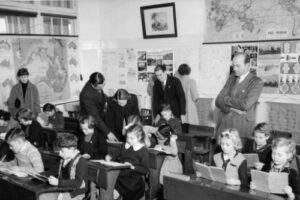 14 Bizarre Rules That American Schools Enforced in the 1950s