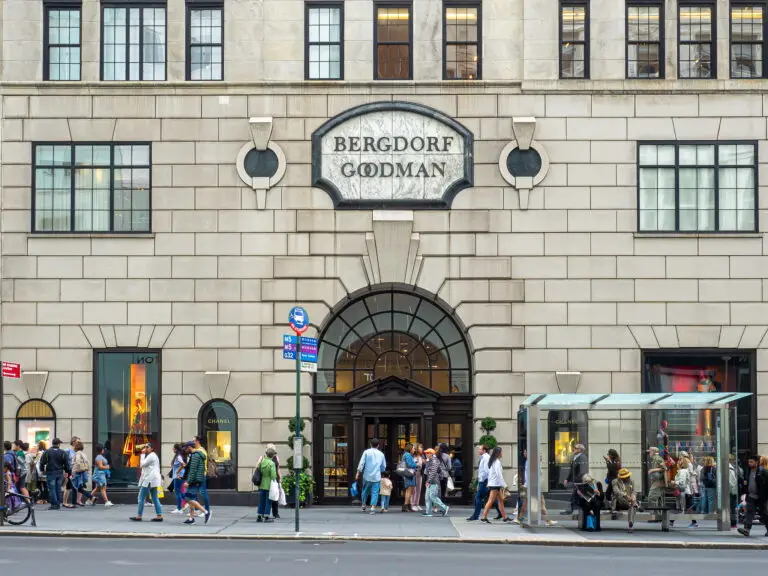 16 American Department Stores That Should Be History But Somehow Aren’t