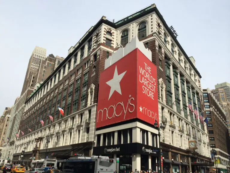 16 American Department Stores That Should Be History But Somehow Aren’t